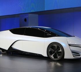 Honda FCEV Concept Video, First Look | AutoGuide.com