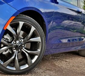 Five-Point Inspection: 2015 Chrysler 200S V6 AWD | AutoGuide.com