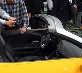 2017 Audi R8 Spyder Stuns Without a Roof | AutoGuide.com