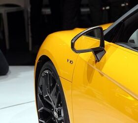 2017 Audi R8 Spyder Stuns Without a Roof | AutoGuide.com