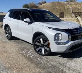 2025 Mitsubishi Outlander First Drive Review | AutoGuide.com
